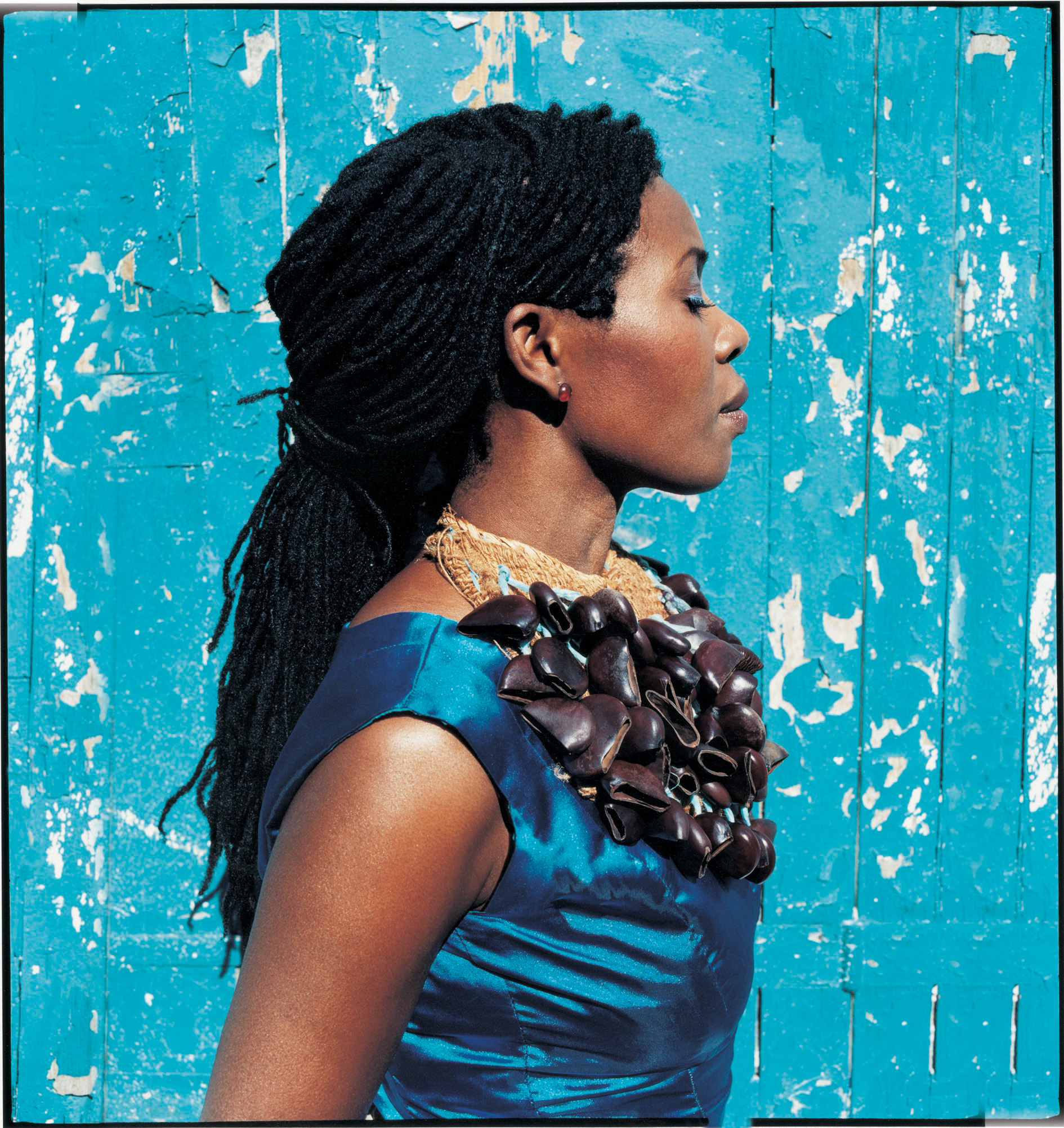 Sally Nyolo - Lusafrica